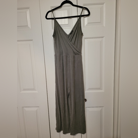 Topshop | Pants & Jumpsuits | Topshop Green Romper | Poshmark